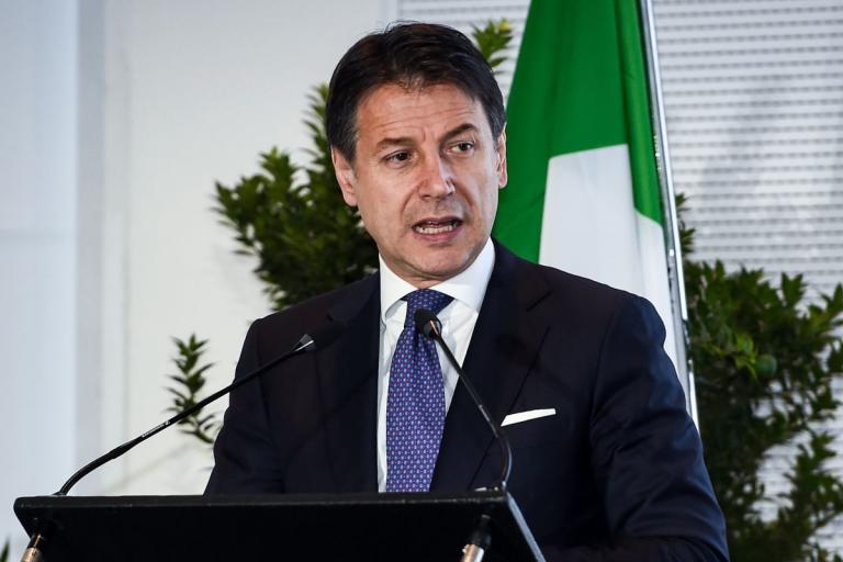 Conte e Renzi, colpo di scena ad un evento: il "gesto" dopo anni di gelo