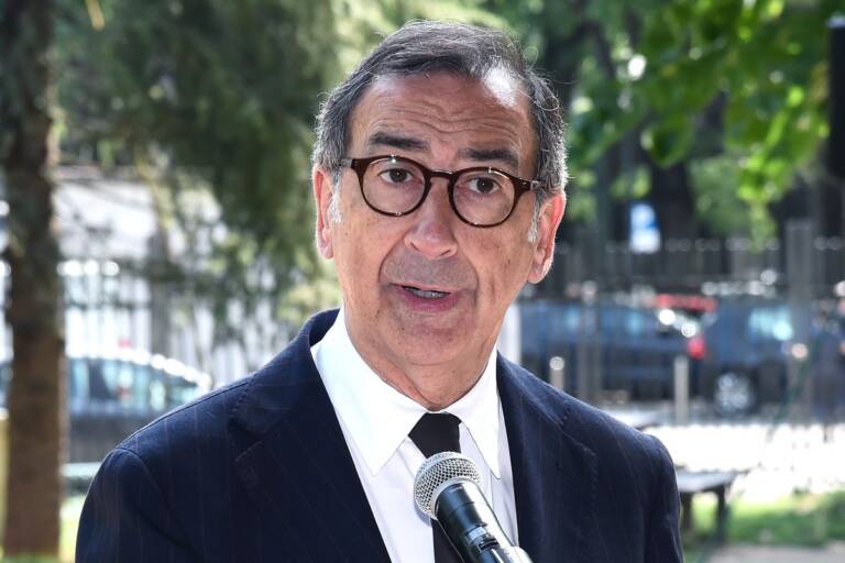 Beppe Sala: patente ritirata al capo di gabinetto