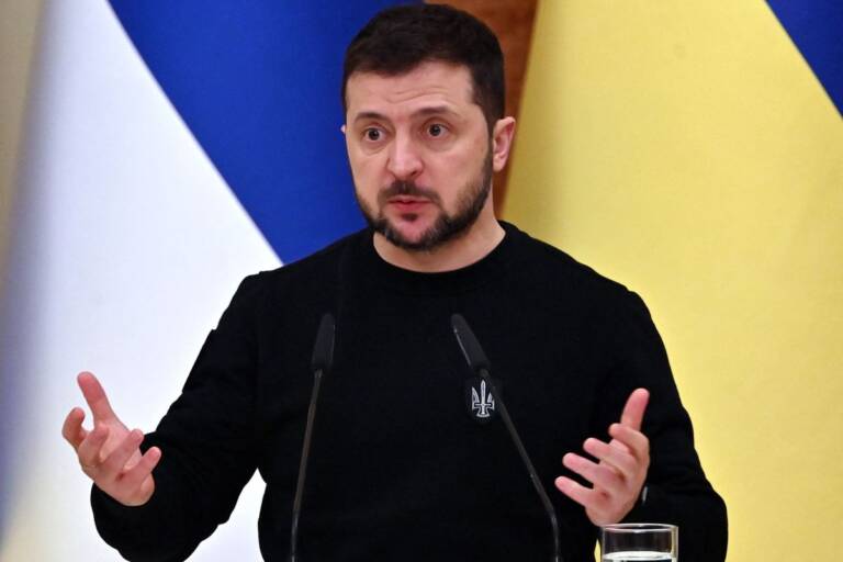 Zelensky: "Stiamo portando guerra in Russia". Replica del Cremlino