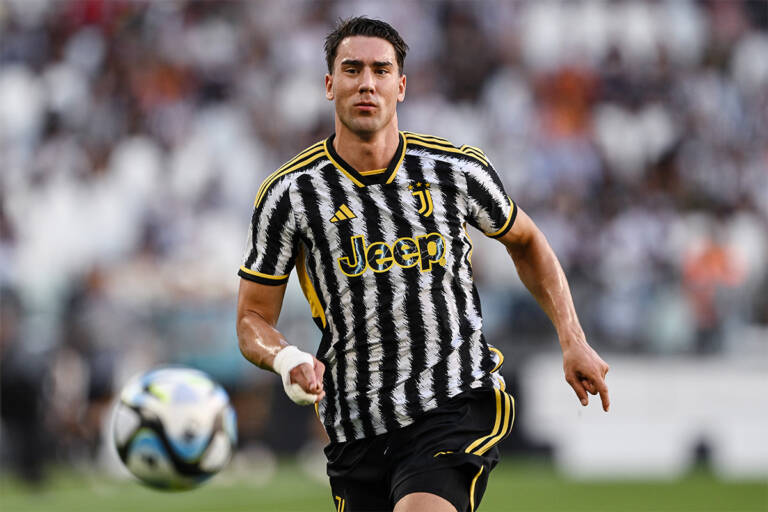 Vlahovic, priorità al Milan: la situazione alla Juventus