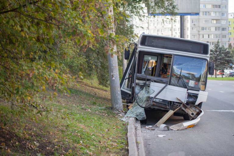 Incidente tra bus sulla Statale 106 a Catanzaro: bilancio
