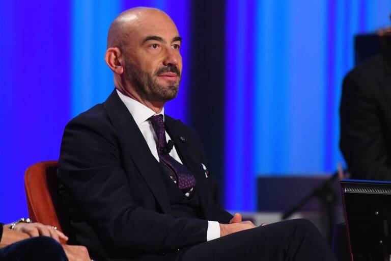 Matteo Bassetti, scontro con Mario Giordano: le parole